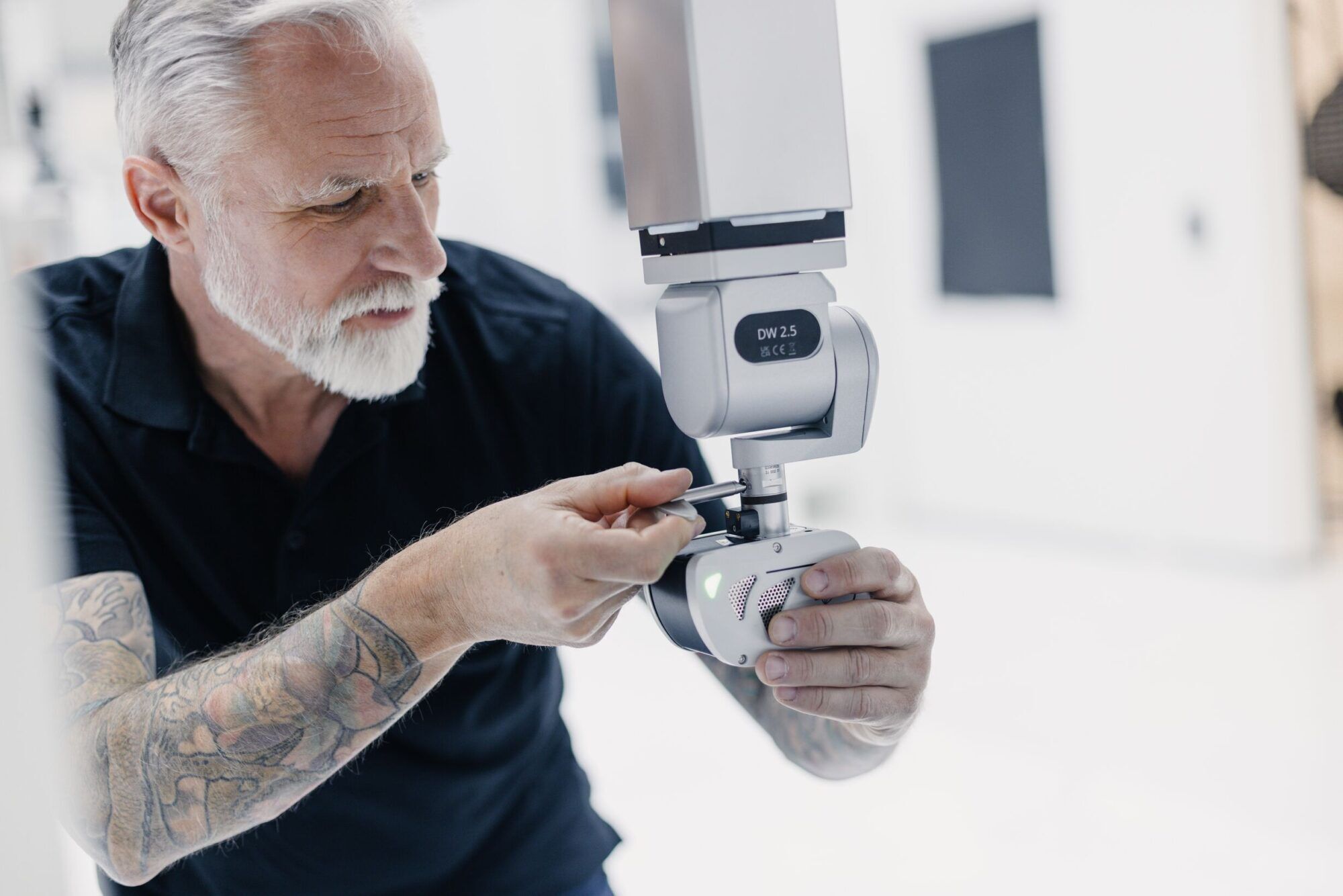Understanding Coordinate Measuring Machines (CMMs) - Hexagon's ...